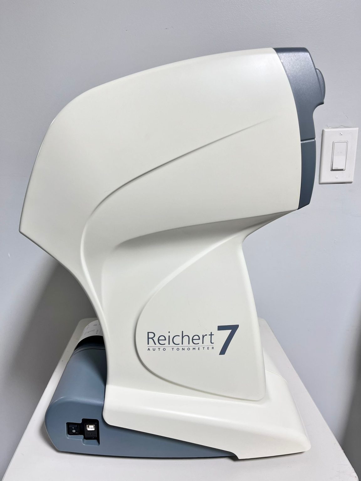 Reichert 7cr Auto Tonometer - Like New - Digital Eye Center