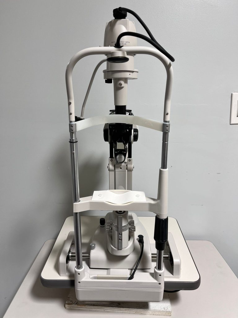 Topcon SL-D7 Slit Lamp w/Tonometer — Used